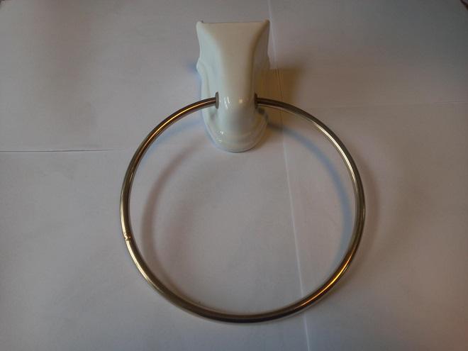 Loops Hooks Storage For Bathroom Towels. Ceramic Metal